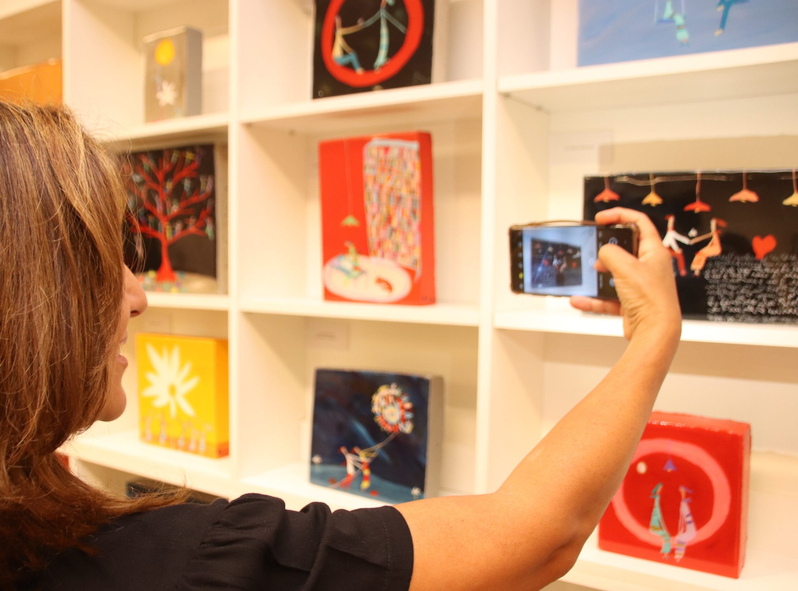 Felipe Giménez expone su nueva obra en Familia Cabrales - Bacap Noticias