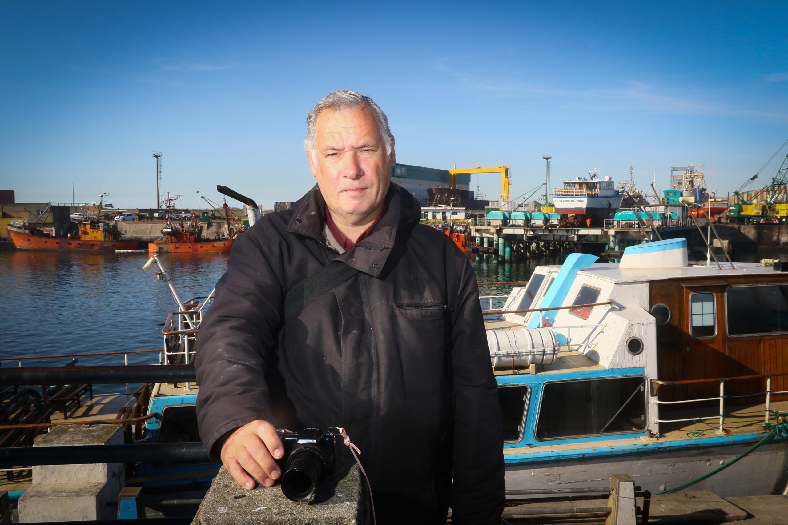La historia del hombre que retrata barcos en Mar del Plata - Bacap Noticias