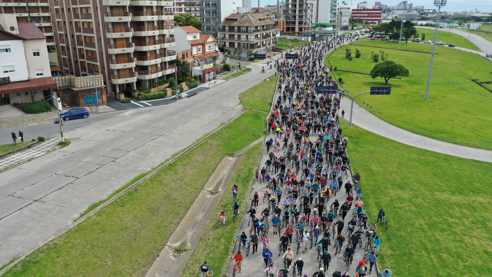 Este domingo se realiza la 64° Caravana de la Primavera - Bacap Noticias