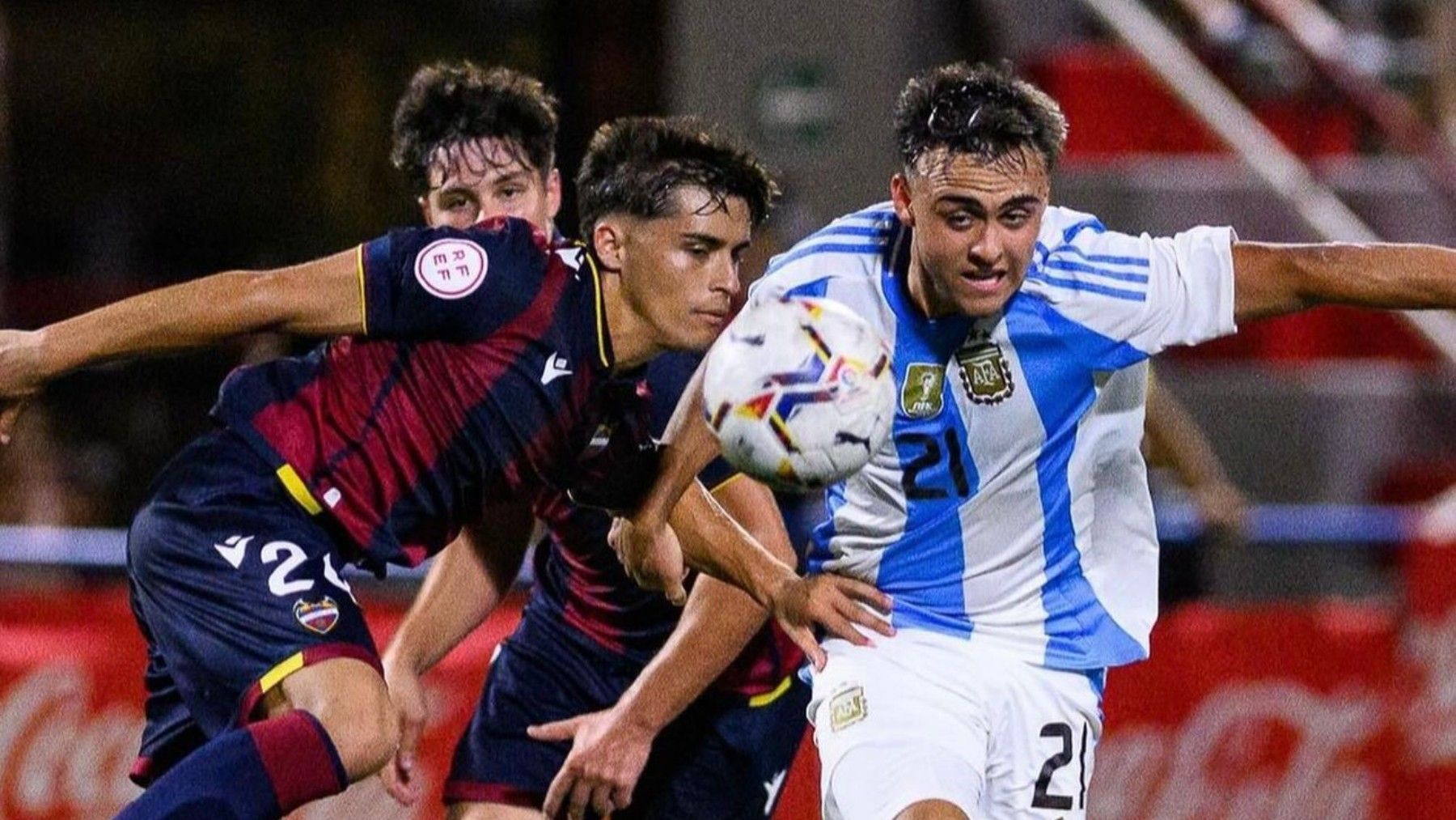 Alex Woiski, el futbolista español de raíces marplatenses que une dos ...