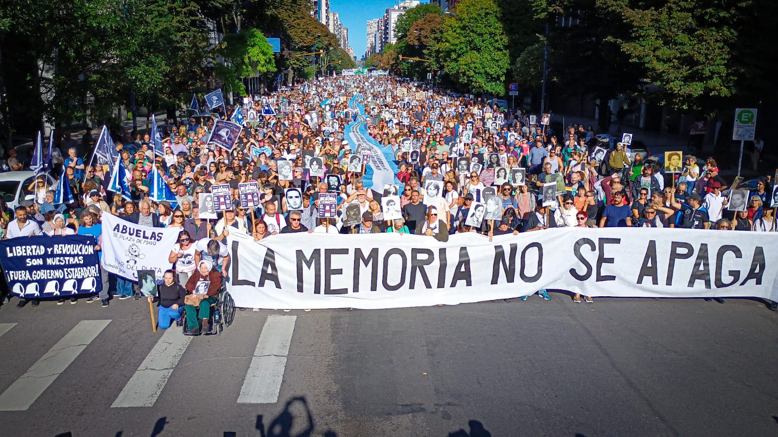 Multitudinaria marcha por el 24 de marzo en Mar del Plata - Bacap Noticias
