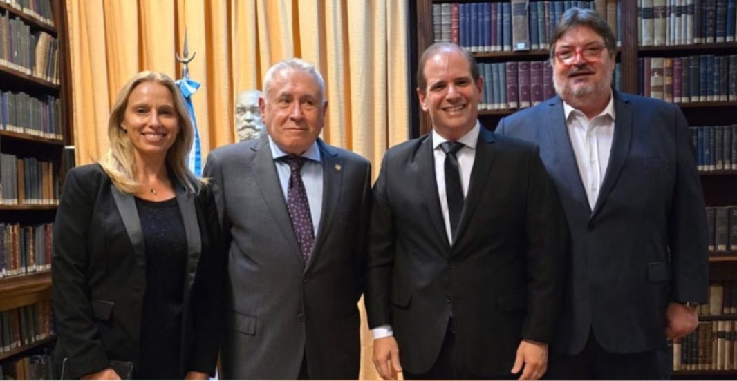Martín Zemel fue incorporado como académico de la Academia Nacional de ...